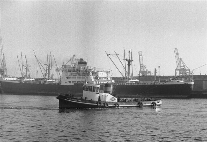 Op zoek naar een oude sleepboot uit de 50er 60er jaren